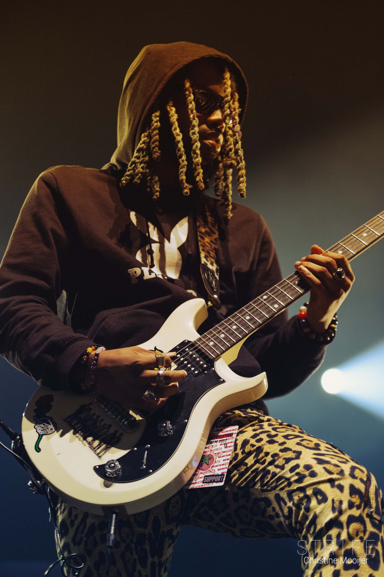 PHOTO REVIEW: Machine Gun Kelly Ends Tour On A High Note | Strife Mag