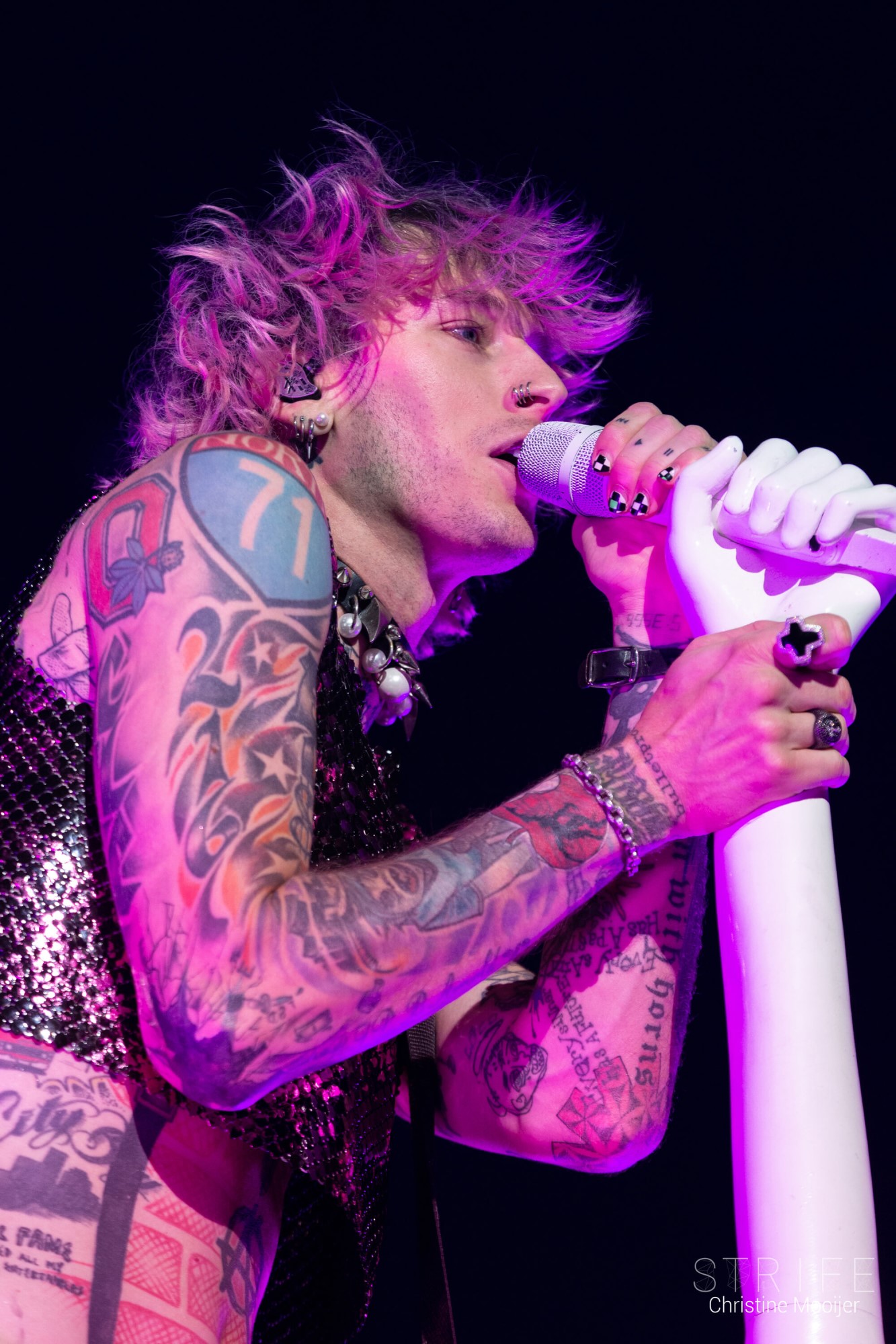 PHOTO REVIEW: Machine Gun Kelly Ends Tour On A High Note | Strife Mag
