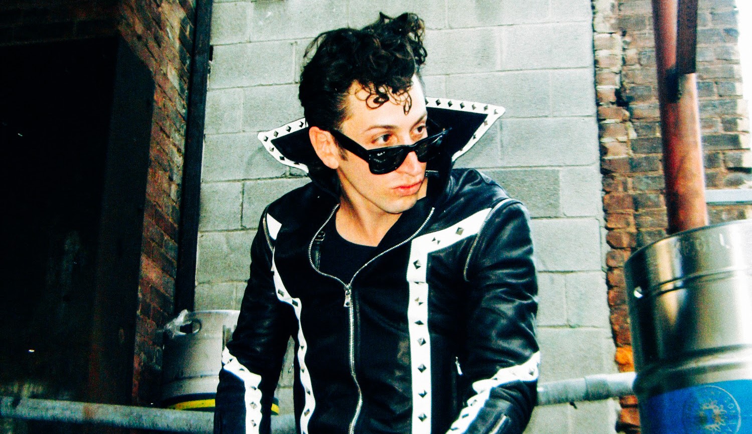 ALBUM REVIEW: Des Rocs – ‘Dream Machine’ - Strife Mag