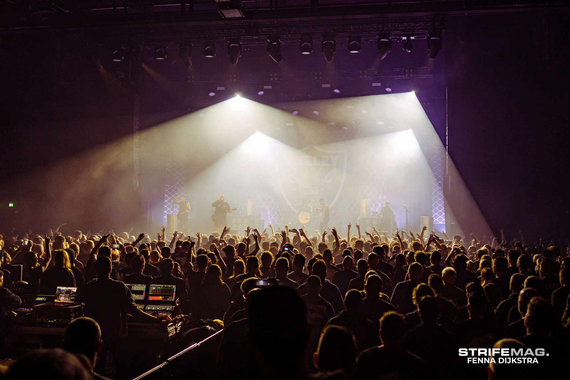 PHOTO REVIEW: Lionheart Hit Hard With Killer Hardcore Lineup